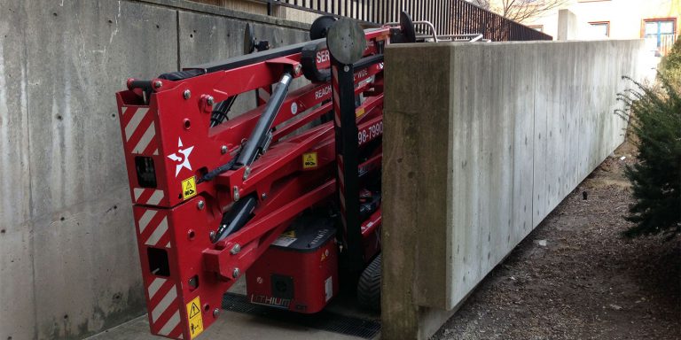 Tracked Lifts & Compact Crawler Booms | Service One Access